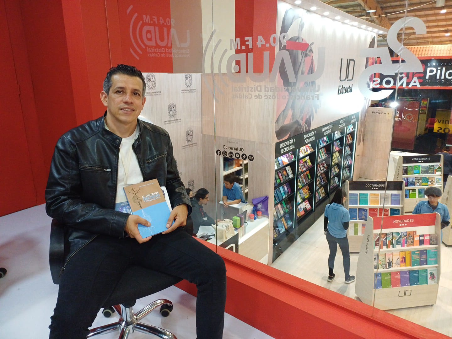 Desde el Eje Cafetero a la FILBo: Juan Manuel Ramírez y el poder de un instante | LAUD